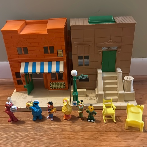 Toys | 1984 Vintage 123 Sesame Street Playset Oscar The Grouch Hoppers ...